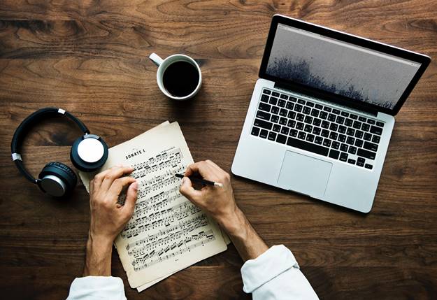Avoid These 5 Mistakes Writing Song Lyrics Songwriting Basics